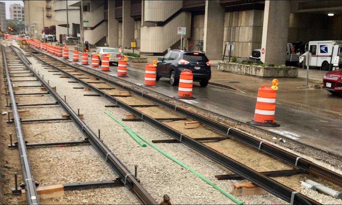 Milwaukee completes streetcar construction - Railway Track and Structures