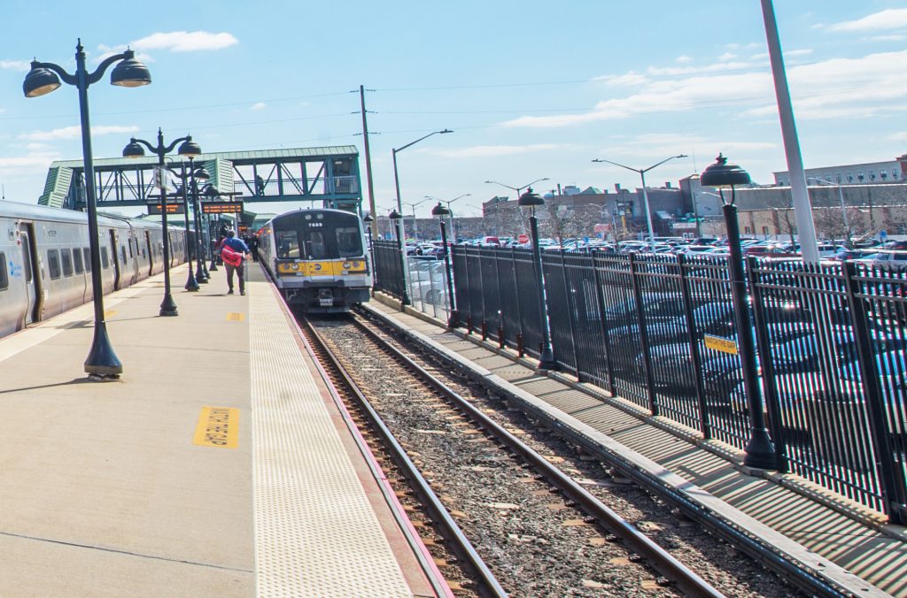 Crews to perform switch work as part of LIRR Main Line Expansion ...