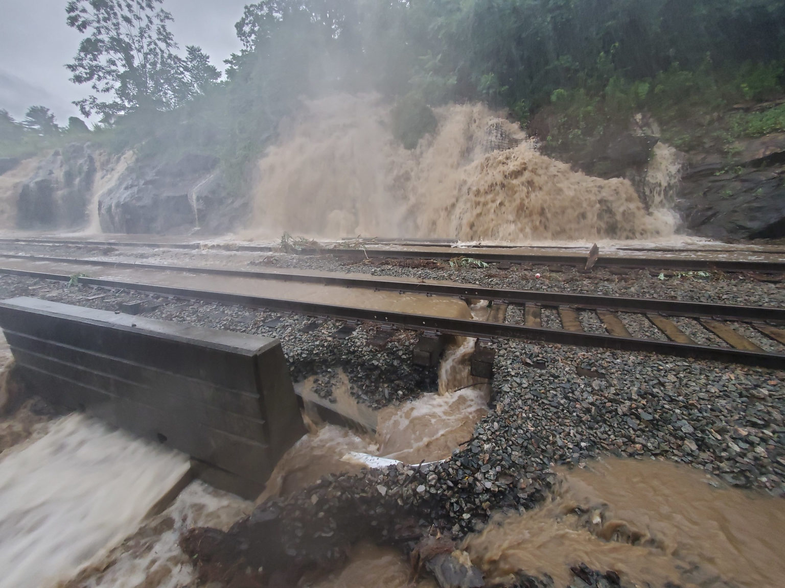Severe Weather Causes Metro-North Railroad Clean-up - Railway Track and ...