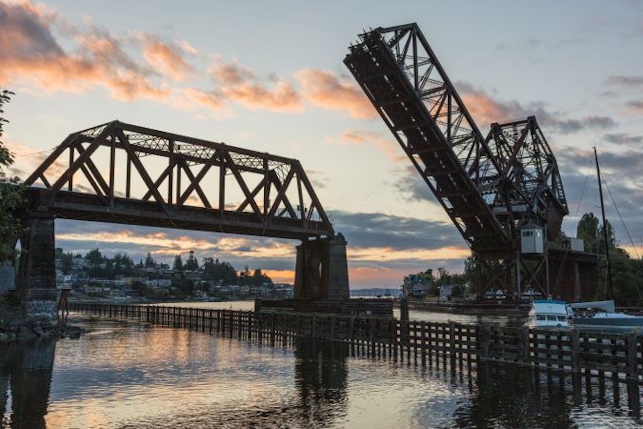 BNSF Ready to Help Give Salmon Bay Bridge a Lift - Railway Track and ...