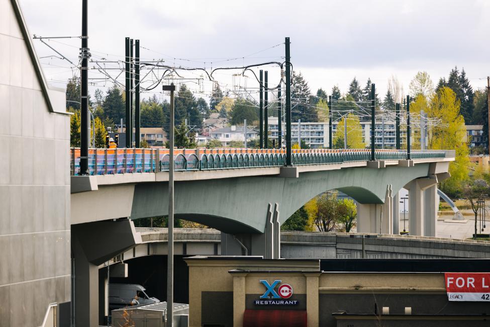 Sound Transit Celebrates Opening of 8 Stations on 2 Line on April 27th ...