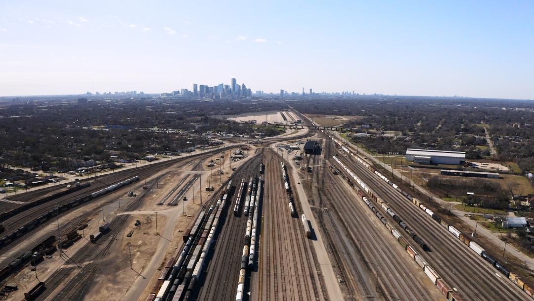 Union Pacific's Track Rebuild Process Drives Efficiency - Railway Track ...