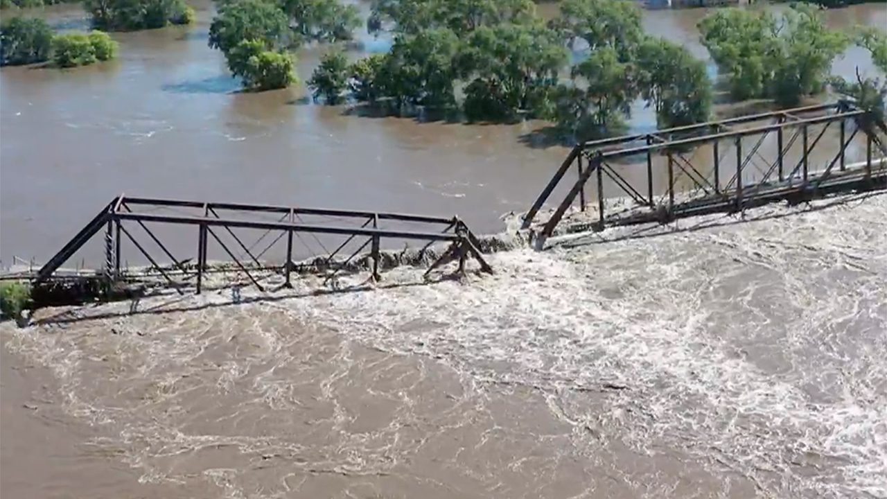 BNSF Suffers South Dakota Bridge Collapse - Railway Track and Structures