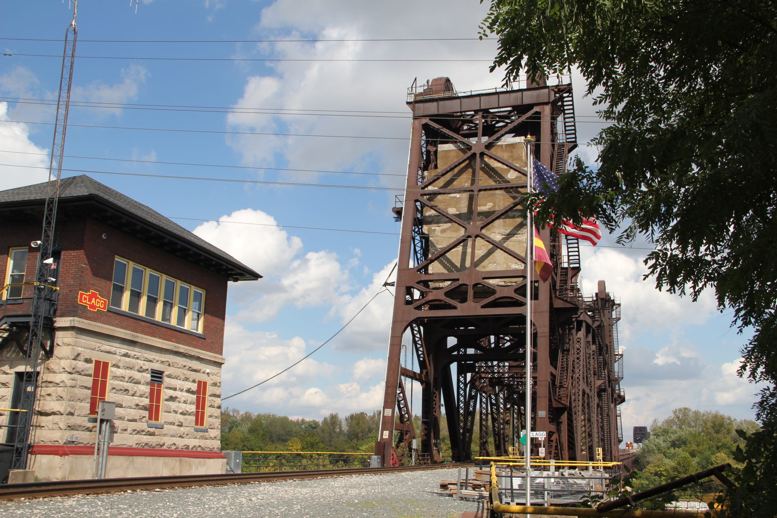 Louisville & Indiana Railroad Awarded $6M for Ohio River Bridge ...