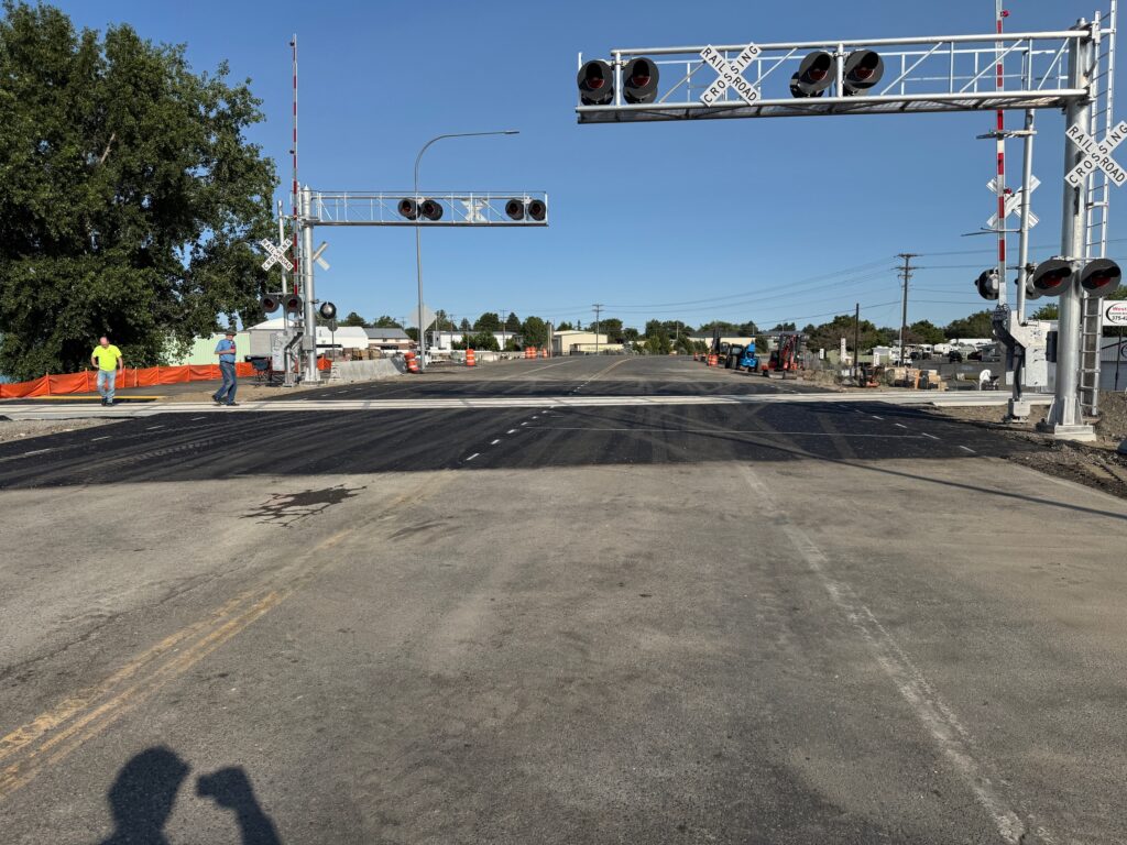 Port of Benton Completes Sixth Rail Crossing Project - Railway Track ...
